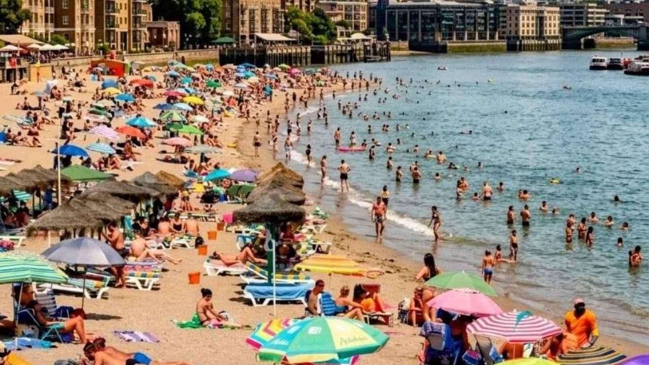 Europe on High Alert as ‘Heat Dome’ Threatens 45°C Scorcher | The Daily ...